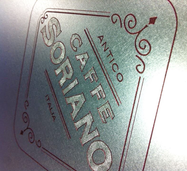 Stampa UV: texture su oggetti metallici.