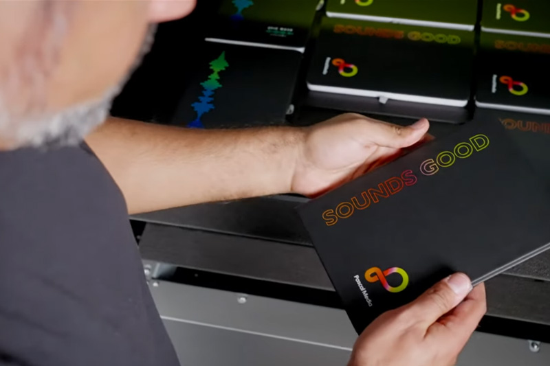 How to Personalise Notebooks with a UV Flatbed Printer | Roland DG